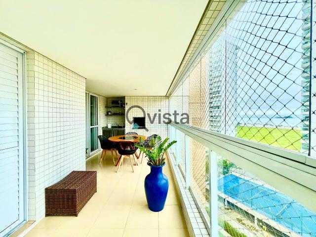 Apartamento para Aluguel com 3 quartos, 111 m² por R$ 8.000