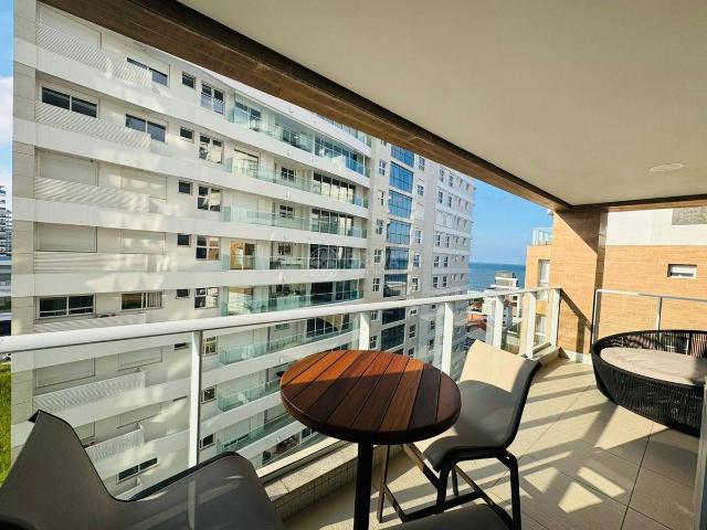 Apartamento para Aluguel com 3 quartos, 111 m² por R$ 11.000