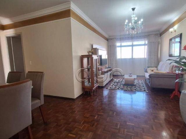 Apartamento para Aluguel com 3 quartos, 114 m² por R$ 1.600