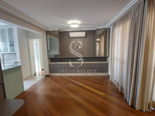 Apartamento para Aluguel com 3 quartos, 116 m² por R$ 8.000