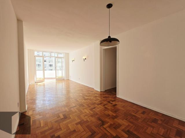 Apartamento para Aluguel com 3 quartos, 118 m² por R$ 6.500