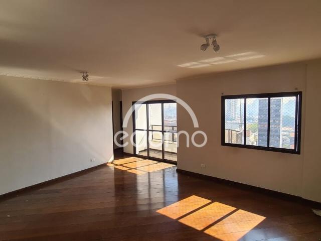 Apartamento para Aluguel com 3 quartos, 120 m² por R$ 4.200