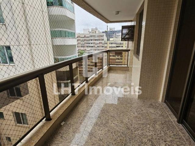 Apartamento para Aluguel com 3 quartos, 120 m² por R$ 5.500