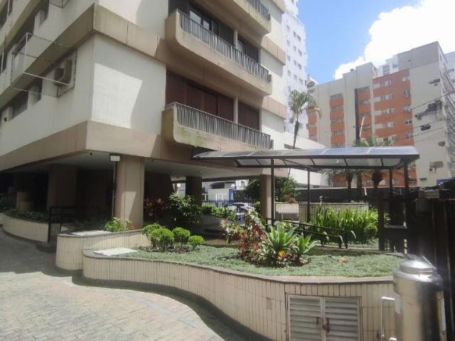 Apartamento para Aluguel com 3 quartos, 120 m² por R$ 7.000