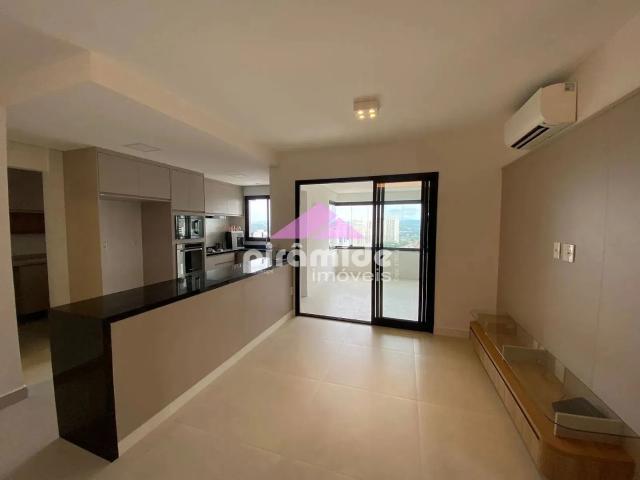 Apartamento para Aluguel com 3 quartos, 120 m² por R$ 8.000