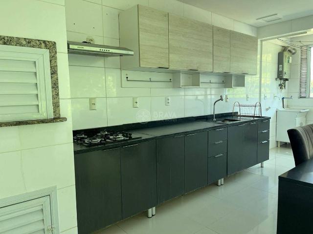 Apartamento para Aluguel com 3 quartos, 120 m² por R$ 8.500