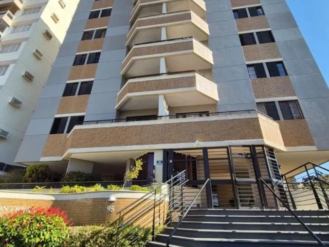 Apartamento para Aluguel com 3 quartos, 120 m² por R$ 2.500