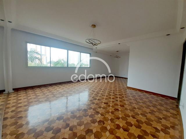 Apartamento para Aluguel com 3 quartos, 120 m² por R$ 3.500
