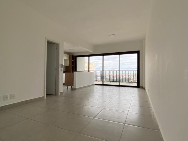 Apartamento para Aluguel com 3 quartos, 125 m² por R$ 6.240