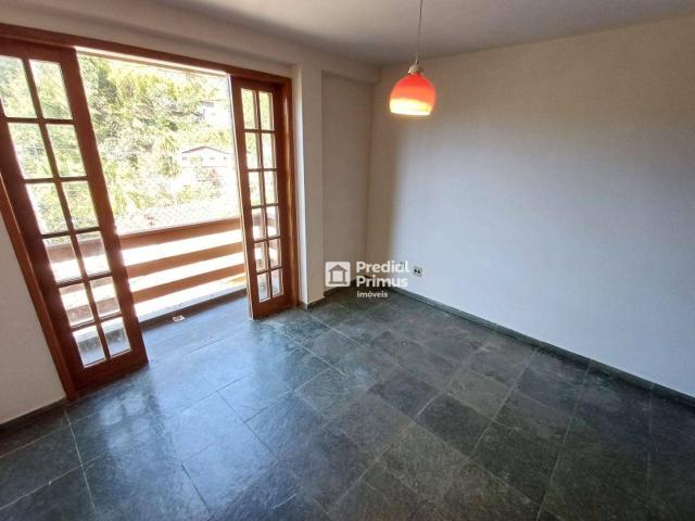 Apartamento para Aluguel com 3 quartos, 125 m² por R$ 1.400