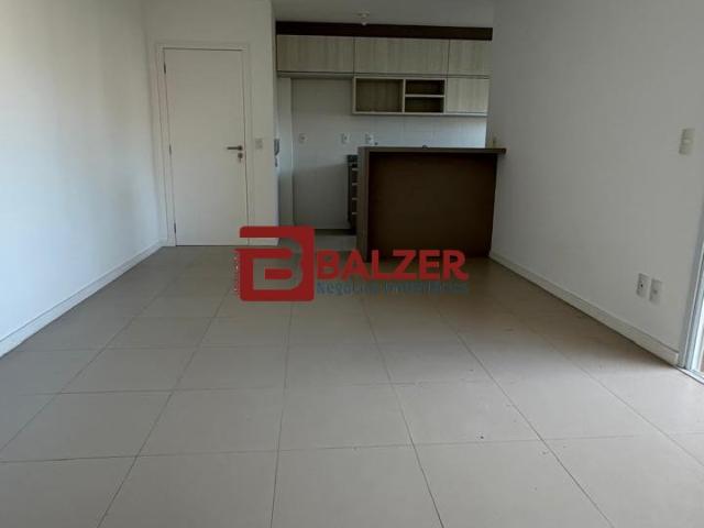 Apartamento para Aluguel com 3 quartos, 130 m² por R$ 4.000