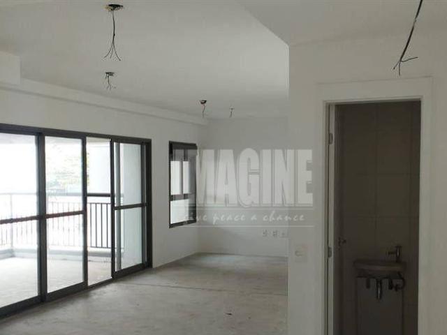 Apartamento para Aluguel com 3 quartos, 130 m² por R$ 6.500