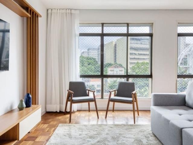 Apartamento para Aluguel com 3 quartos, 132 m² por R$ 10.700
