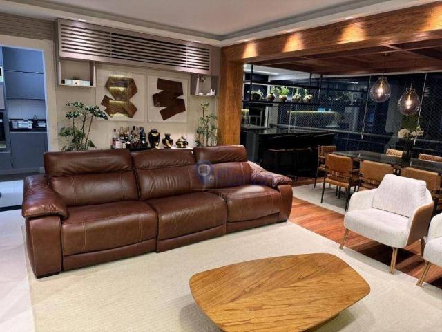 Apartamento para Aluguel com 3 quartos, 134 m² por R$ 20.000