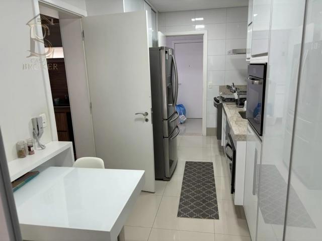 Apartamento para Aluguel com 3 quartos, 140 m² por R$ 6.500
