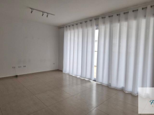 Apartamento para Aluguel com 3 quartos, 140 m² por R$ 10.000
