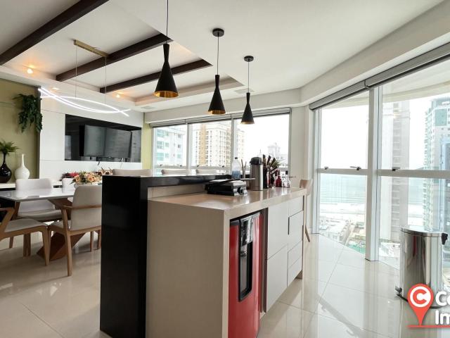Apartamento para Aluguel com 3 quartos, 142 m² por R$ 9.800