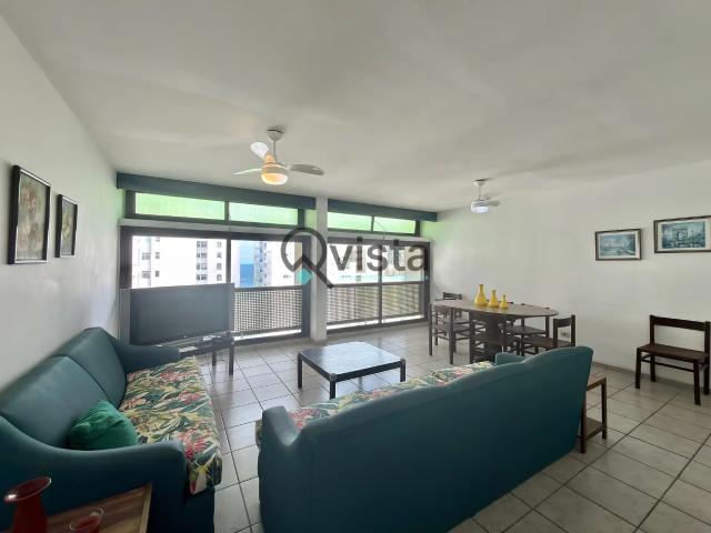 Apartamento para Aluguel com 3 quartos, 145 m² por R$ 4.000