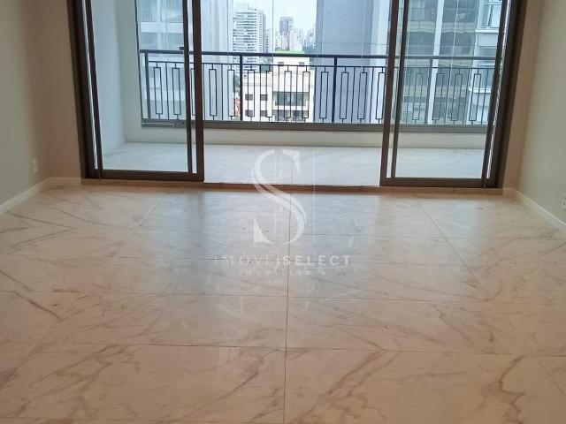 Apartamento para Aluguel com 3 quartos, 149 m² por R$ 26.000