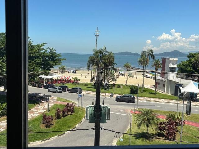 Apartamento para Aluguel com 3 quartos, 150 m² por R$ 9.000
