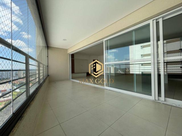 Apartamento para Aluguel com 3 quartos, 155 m² por R$ 5.400