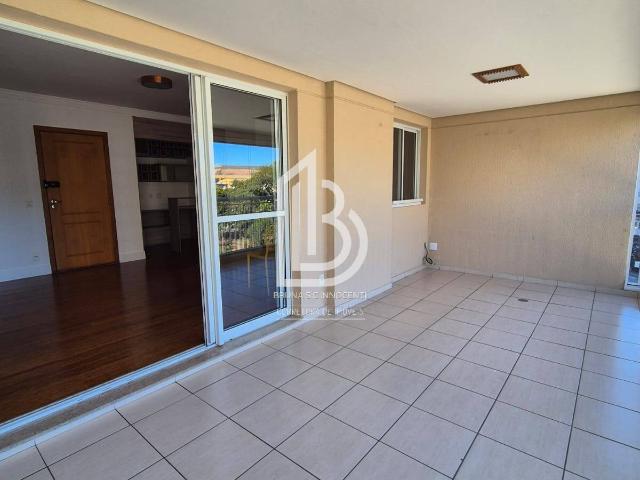 Apartamento para Aluguel com 3 quartos, 156 m² por R$ 8.500