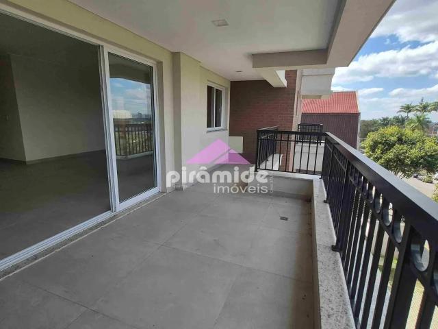 Apartamento para Aluguel com 3 quartos, 158 m² por R$ 7.500