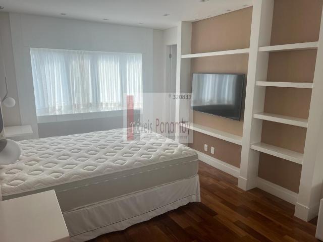 Apartamento para Aluguel com 3 quartos, 160 m² por R$ 20.000