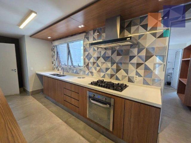 Apartamento para Aluguel com 3 quartos, 167 m² por R$ 13.500