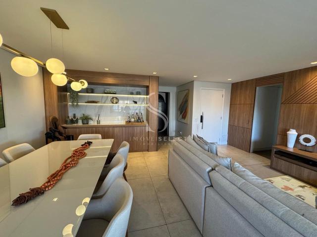 Apartamento para Aluguel com 3 quartos, 168 m² por R$ 14.000
