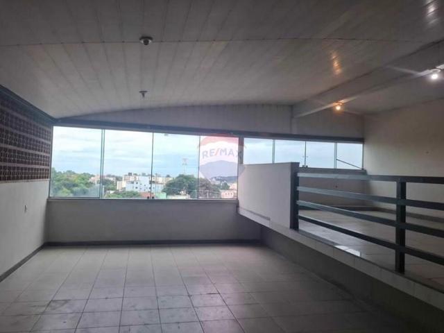 Apartamento para Aluguel com 3 quartos, 175 m² por R$ 3.800