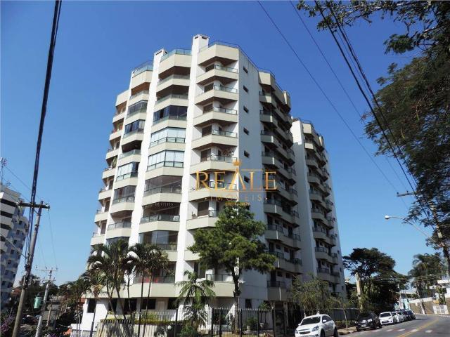 Apartamento para Aluguel com 3 quartos, 185 m² por R$ 6.400