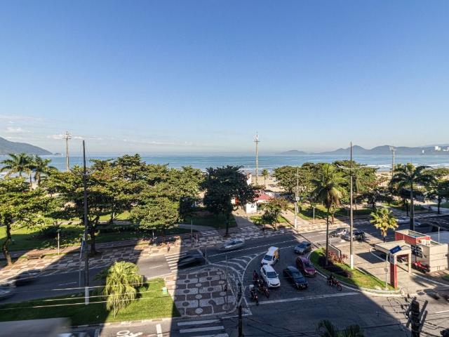 Apartamento para Aluguel com 3 quartos, 185 m² por R$ 15.500