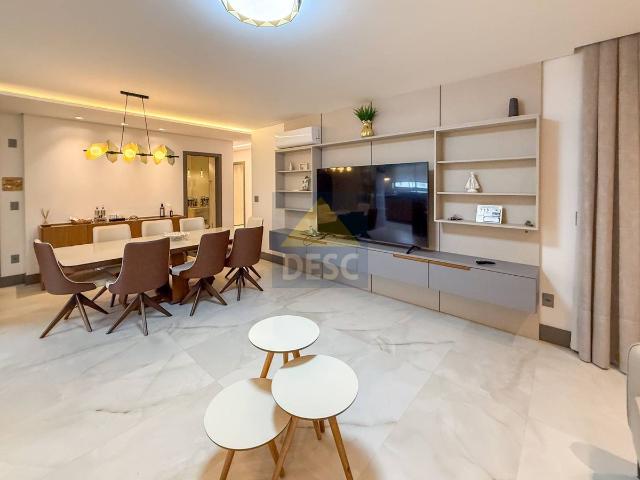 Apartamento para Aluguel com 3 quartos, 187 m² por R$ 11.000