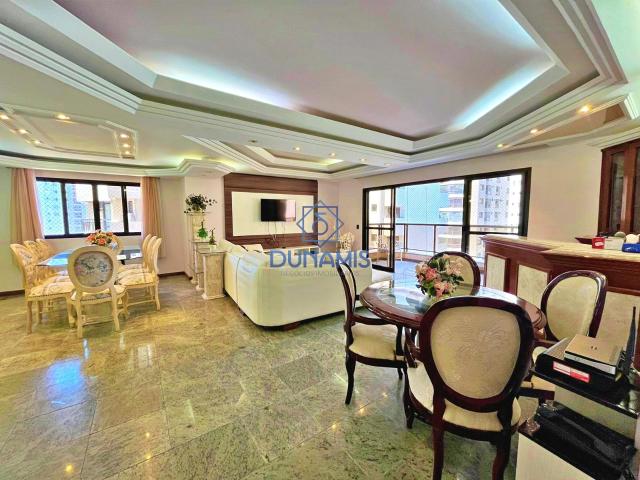 Apartamento para Aluguel com 3 quartos, 190 m² por R$ 7.000