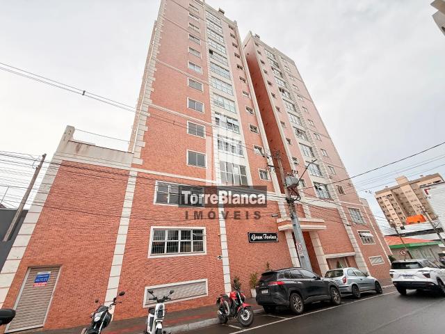 Apartamento para Aluguel com 3 quartos, 195 m² por R$ 6.000