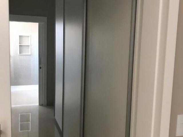 Apartamento para Aluguel com 3 quartos, 204 m² por R$ 7.500