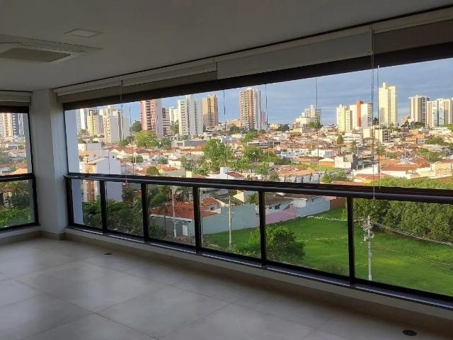 Apartamento para Aluguel com 3 quartos, 209 m² por R$ 7.000