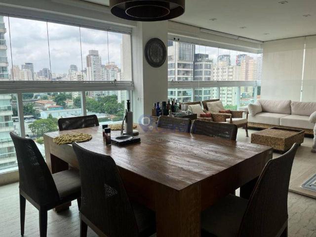 Apartamento para Aluguel com 3 quartos, 210 m² por R$ 30.000
