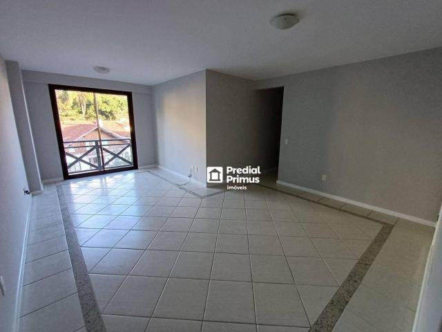 Apartamento para Aluguel com 3 quartos, 213 m² por R$ 2.600