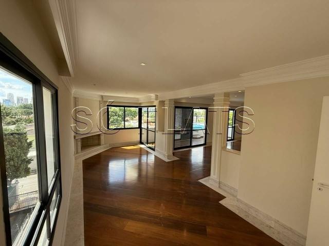 Apartamento para Aluguel com 3 quartos, 216 m² por R$ 16.507