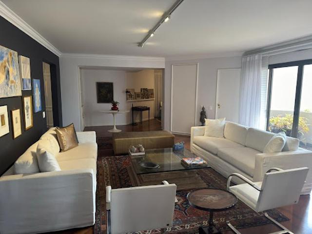 Apartamento para Aluguel com 3 quartos, 224 m² por R$ 30.000