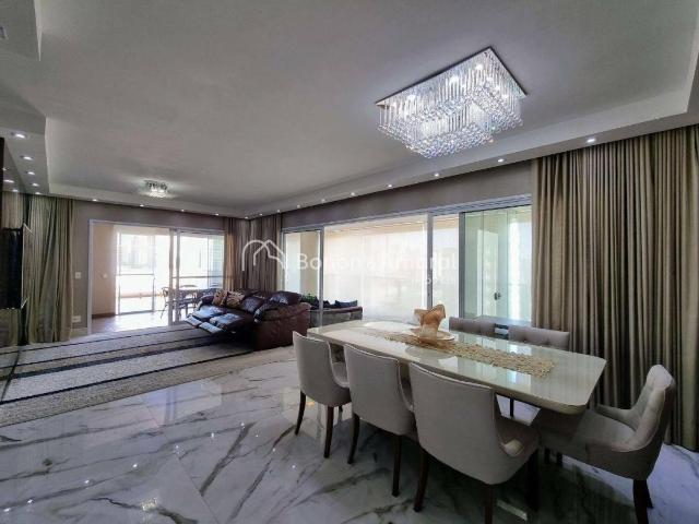 Apartamento para Aluguel com 3 quartos, 247 m² por R$ 18.000