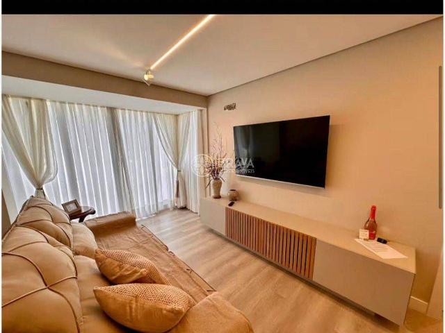 Apartamento para Aluguel com 3 quartos, 250 m² por R$ 10.000