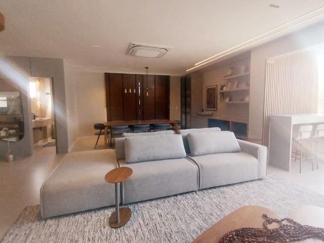 Apartamento para Aluguel com 3 quartos, 285 m² por R$ 25.000
