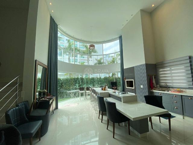Apartamento para Aluguel com 3 quartos, 320 m² por R$ 24.000