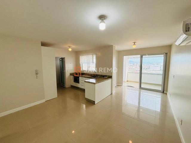 Apartamento para aluguel com 3 quartos, em Capoeiras com 108 m²