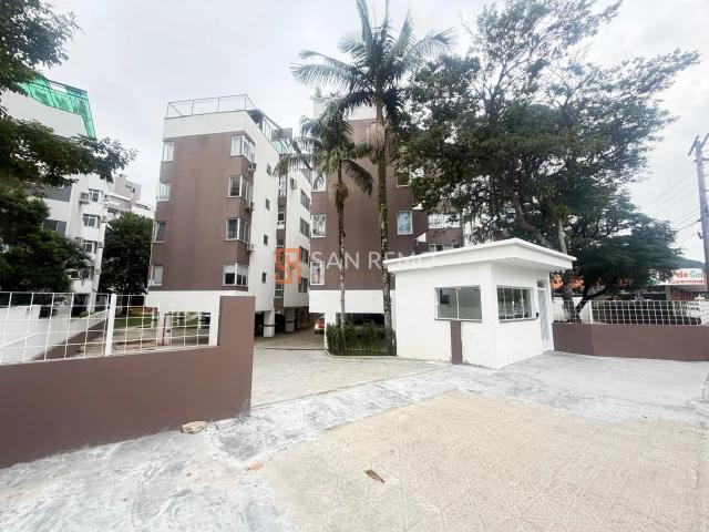 Apartamento para aluguel com 3 quartos, em Itacorubi com 151 m²