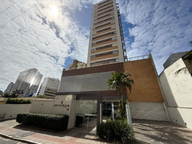 Apartamento para Aluguel com 3 quartos por R$ 4.500
