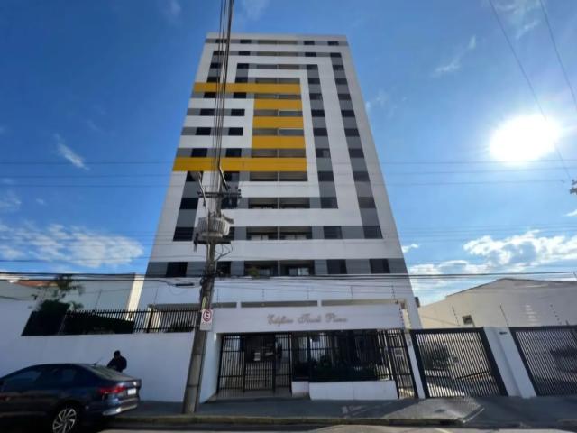 Apartamento para Aluguel com 3 quartos por R$ 2.000